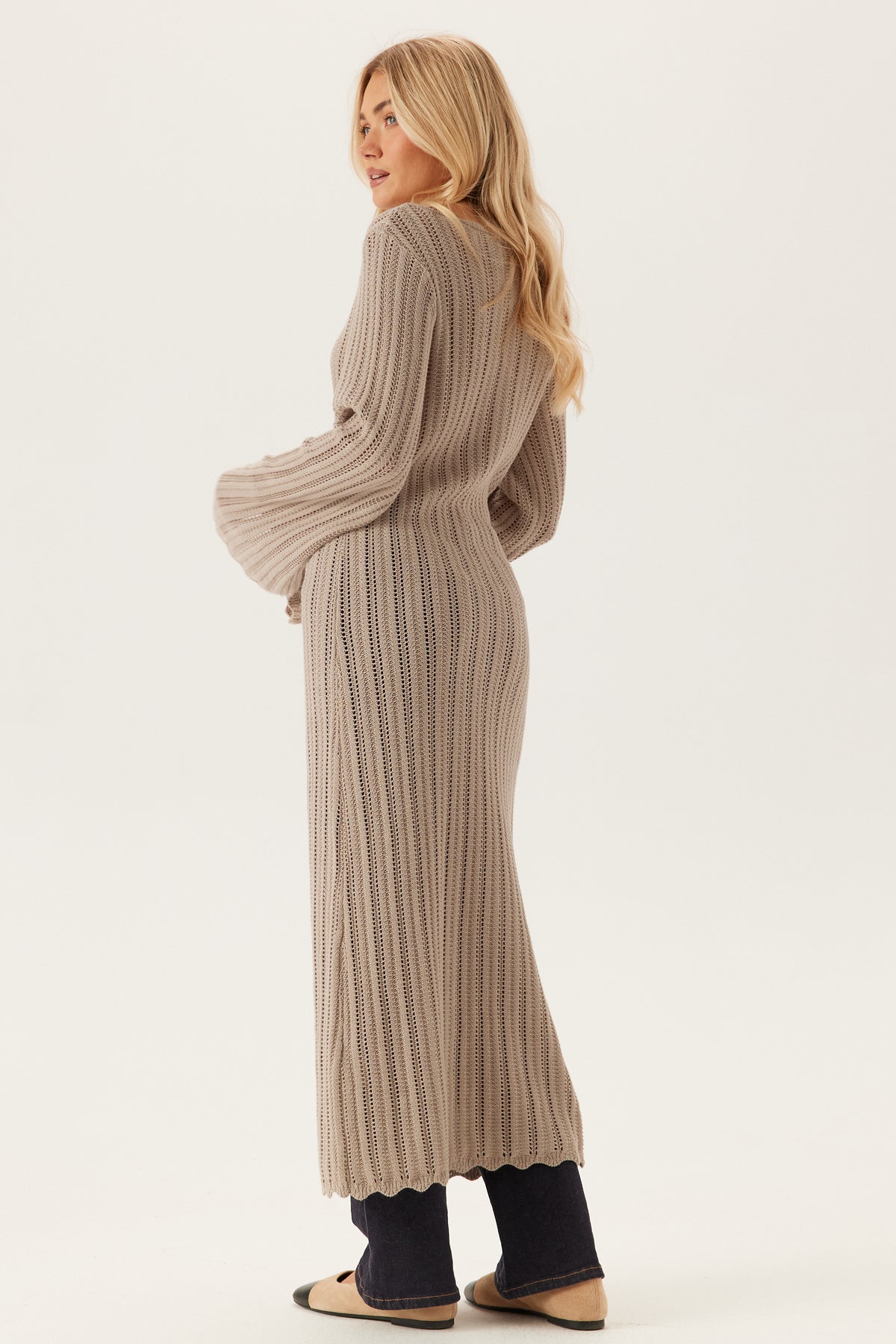 Bubbleroom - BUBBLEROOM - Boat Neck Structure Knitted Dress Light brown