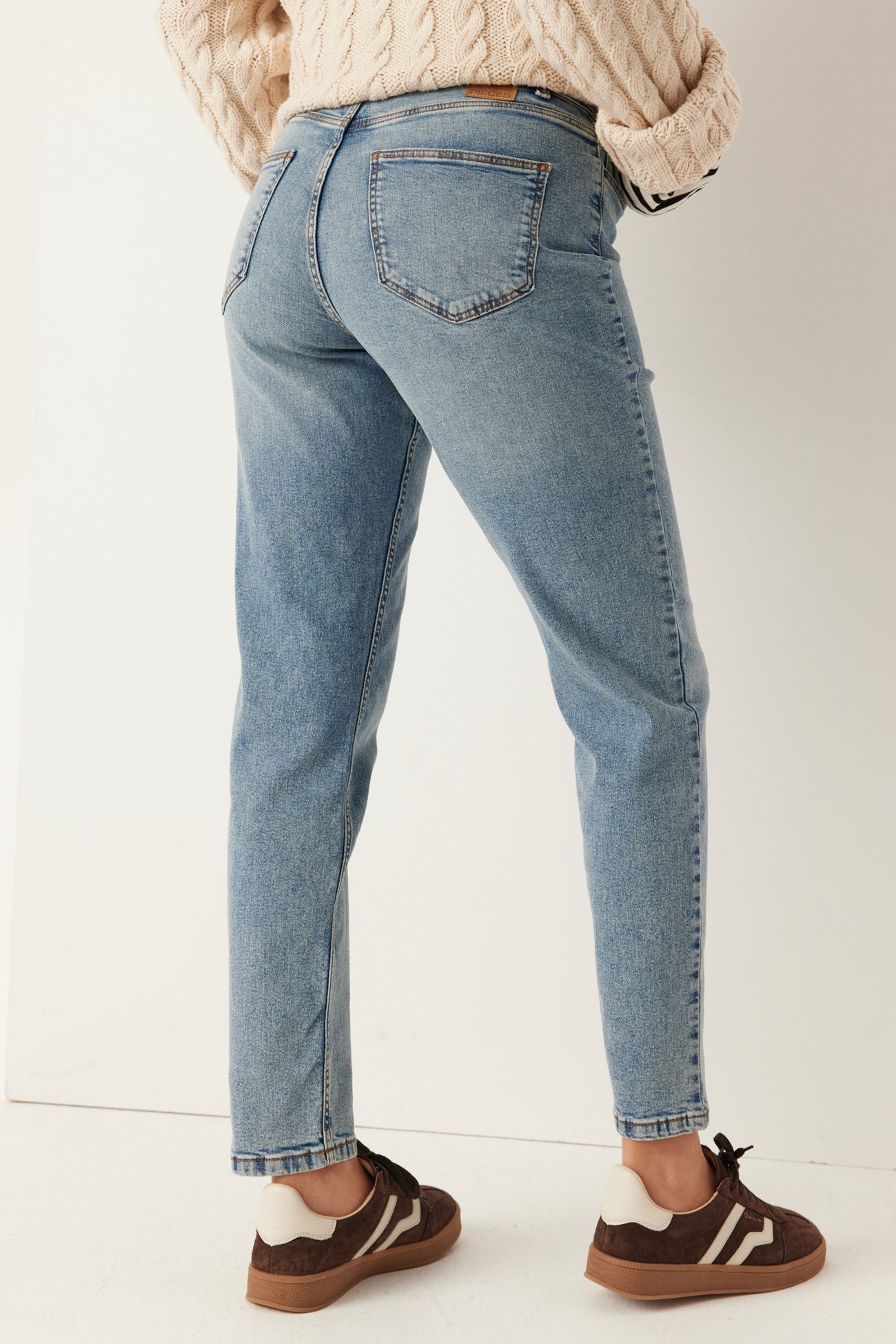 Pieces - Pieces - Pckesia Mom Hw Ank Jns Lb142 Light Blue Denim